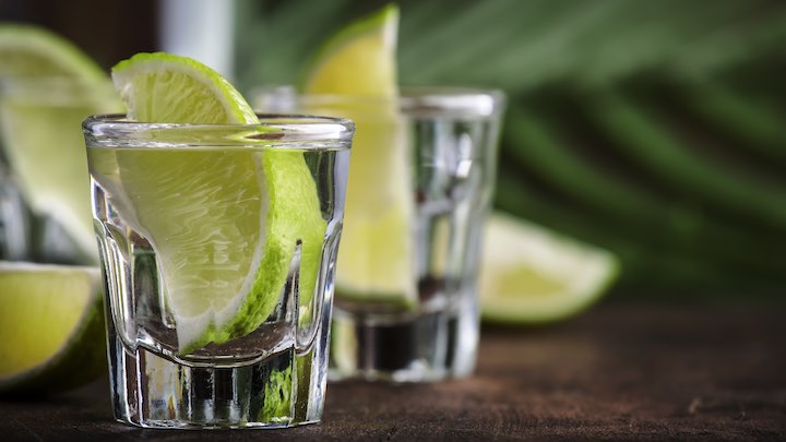 De onde vem a Cachaça (Libras) - Libraria News