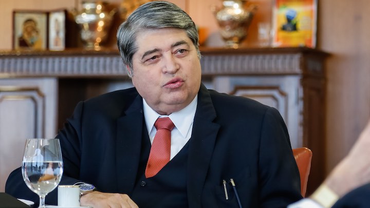 Datena anuncia sua saída para concorrer à presidência (Libras ...