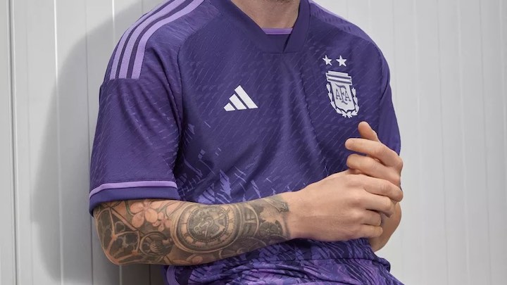 Copa: Uniforme reserva roxo da Argentina (Libras) - Libraria News